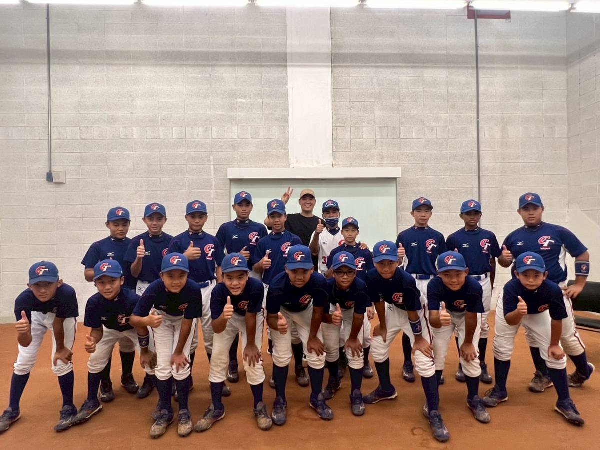 U12》詹子賢、宋晟睿到場支持 助總、古林睿煬為中華小將送暖 | TSNA | LINE TODAY