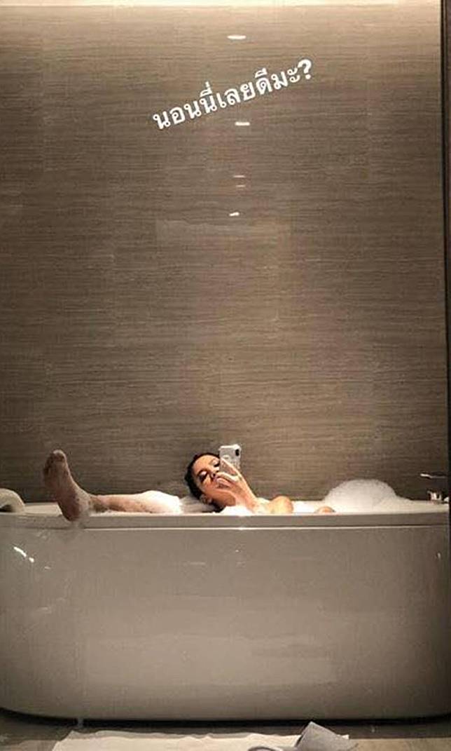 กล้าโชว์ก็กล้าดู 5 ช็อตเด็ด! ดาราสาวแช่อ่าง งานดีเซ็กซี่มาก!! | UndubZapp | LINE TODAY