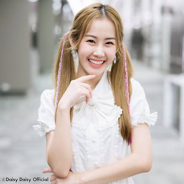 Beartai.com | เปิดวาร์ปความน่ารักสดใสของวงไอดอลน้องใหม่ล่าสุดวง DAISY DAISY