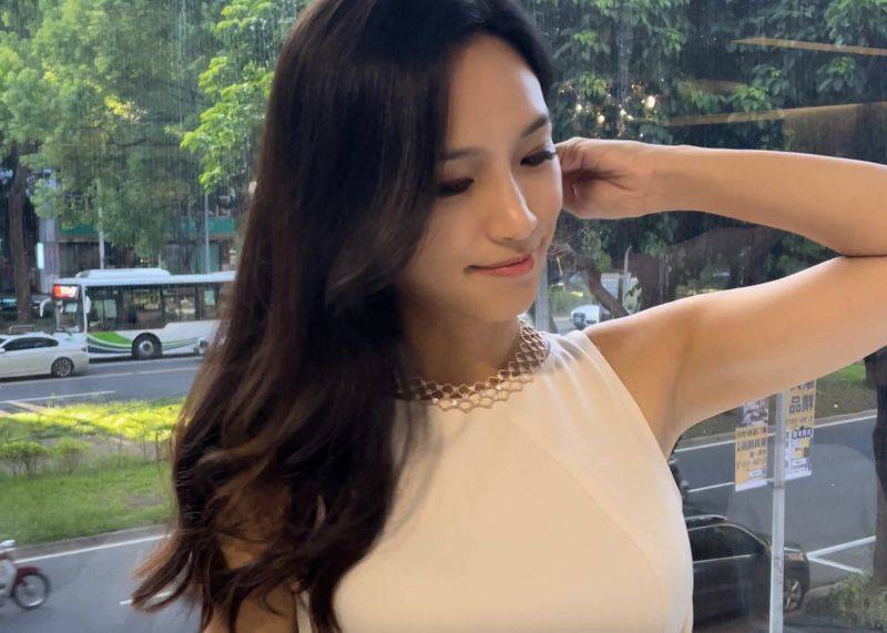 網驚喊有料！正妹主播節目脫衣改造 | NOWnews 今日新聞 | LINE TODAY