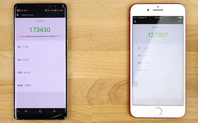 เปรียบเทียบความเร็ว Samsung Galaxy Note 8 กับ iPhone 7 Plus