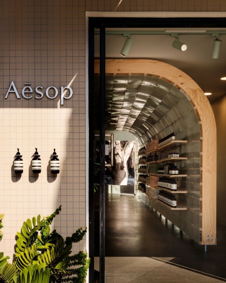 LINE購物｜先LINE購物 再購物 · LINE POINTS回饋賺不停