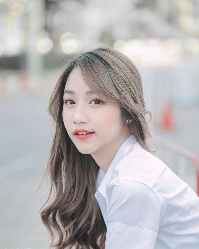 new18 | กลั้นน้ำตาอาลัย "เค้ก BNK48" ร่ำไห้ประกาศจบการศึกษากลางเธียเตอร์