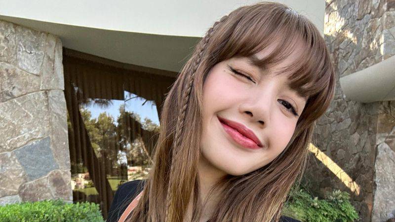真面目讓人不敢相信 Lisa卸大濃妝素顏示人 | NOWnews 今日新聞 | LINE TODAY