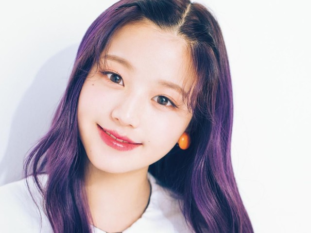 IZ*ONEウォニョンの「エギョモリ」生かしのねじりアレンジで甘いムード♡（non-no）