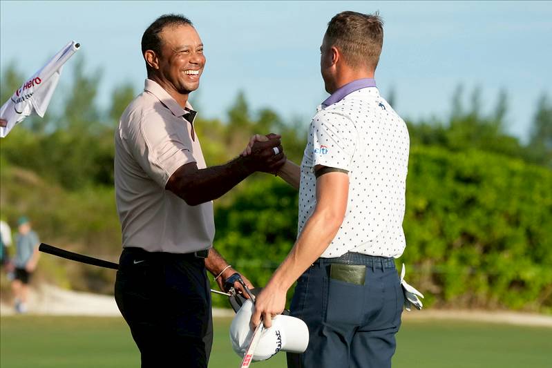 重返賽場首回合爆3桿 Woods談收穫：打了很多球 | TSNA | LINE TODAY