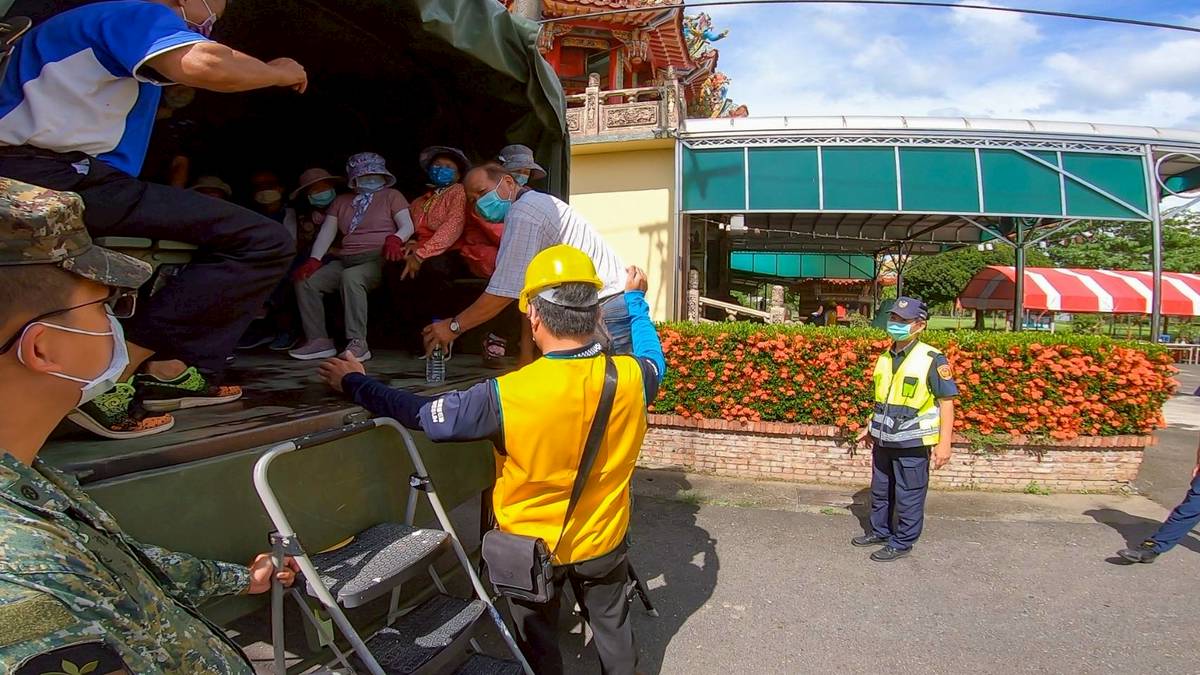 聯合演練快速反應 麻豆警配合烏山頭水庫實境反恐操演 | 勁報 | LINE TODAY