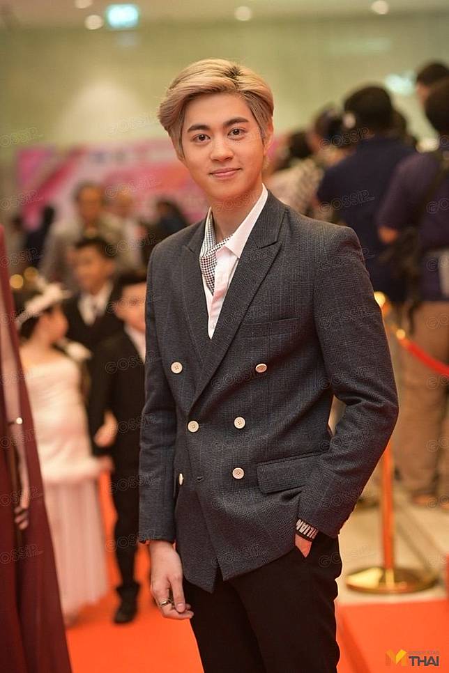 MThai.com - Gossip | ใครปังใครแป้ก" ! พรมแดง สยามดารา ร้อนฉ่า!! ซุปตาร์ ...