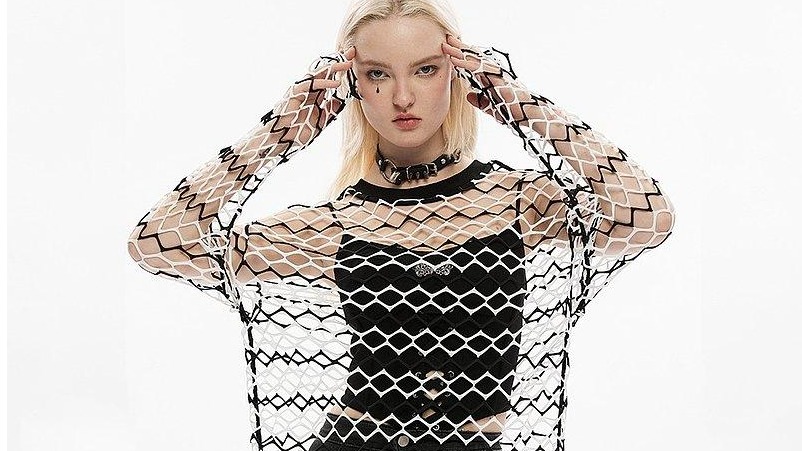 日系風格單品推薦，6種「網格T」穿搭術超吸睛！ | LINE購物