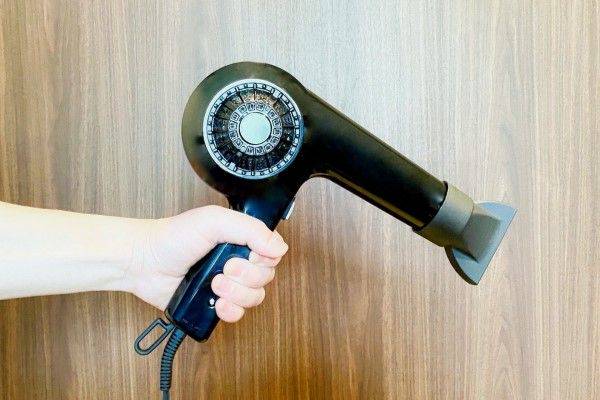 女友拿吹風機吹乾私密處！權威醫師說話了 | NOWnews 今日新聞 | LINE TODAY