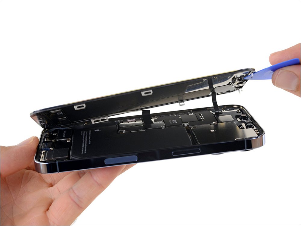 iPhone 13 Pro iFixit 快速拆解，揭示內部大容量電池和更強大的相機陣列 | LINE購物