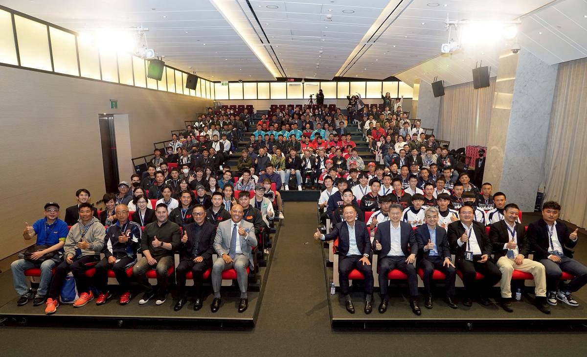 李維拉解密救援傳奇 南二中3學生清晨4點搭客運北上一睹丰采 | TSNA | LINE TODAY