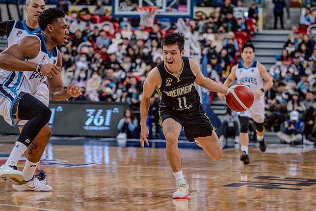 PLG》林俊吉打出生涯年 生涯200顆三分球達標 | TSNA | LINE TODAY