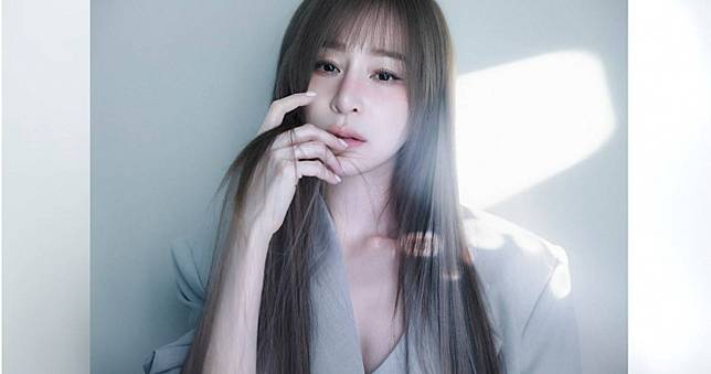 王心凌甜蜜美照曝光 攝影師被電到狂按快門 | CTWANT | LINE TODAY