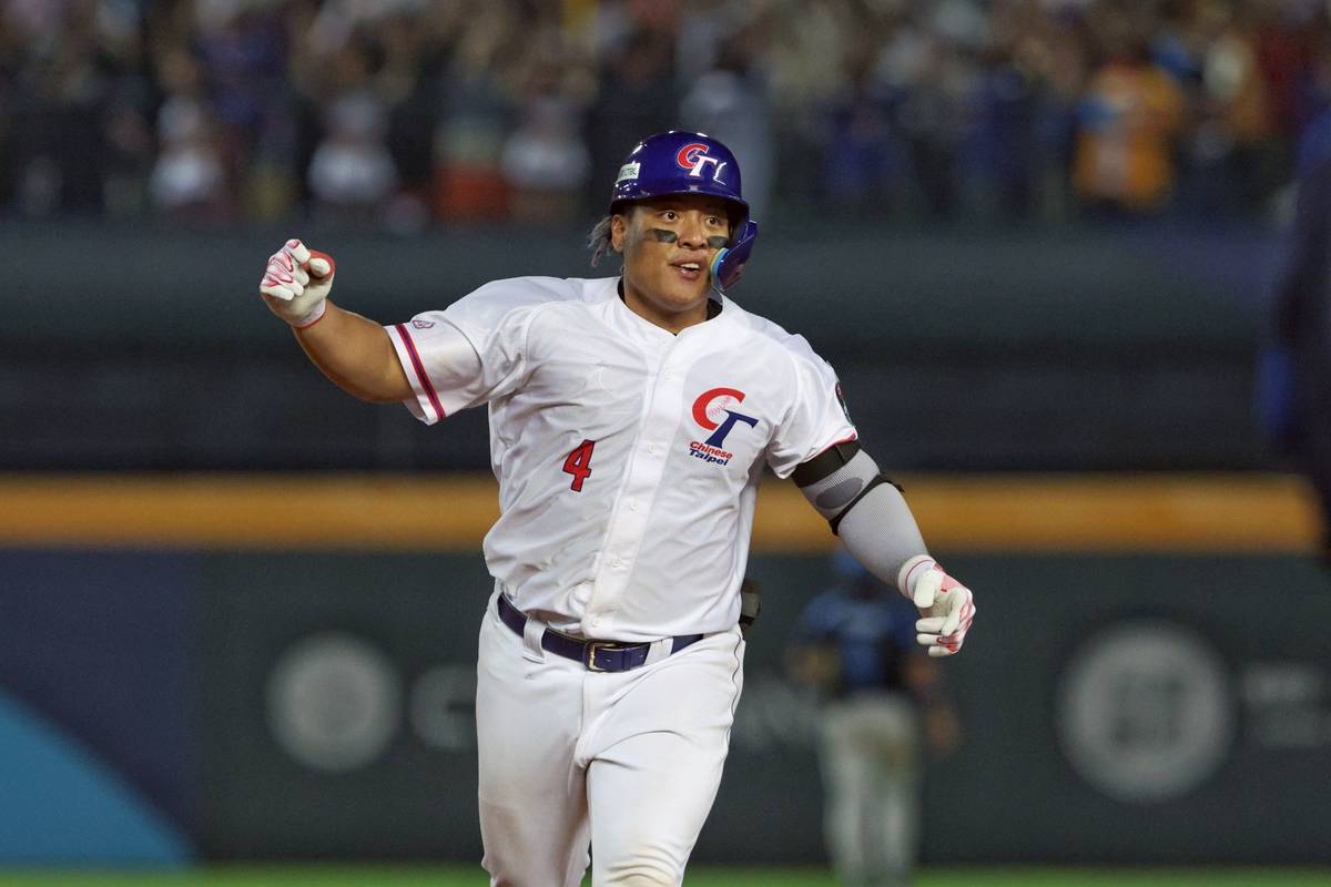 WBC》吉力吉撈．鞏冠3分砲中華隊4轟A組第一 先發9棒全員安打 | TSNA | LINE TODAY