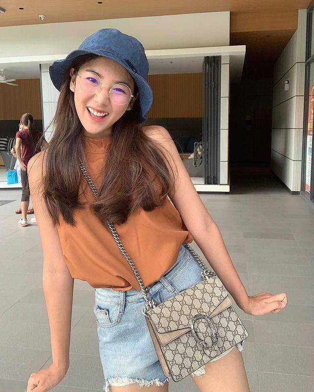 Spiceee.net | So So Cute ~ รวม 25 ไอเดียแต่งตัวของ 'สาวแว่น' มองมุมไหนก็น่ารัก