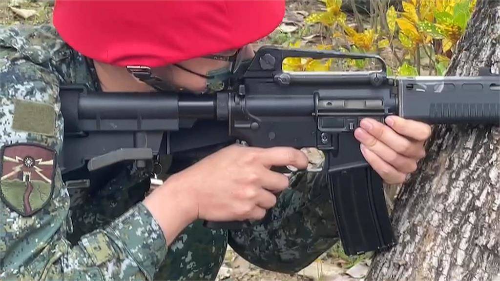 警破獲兵工廠赫見「65K2」步槍 懷疑軍方槍彈外流 | 民視新聞網 | LINE TODAY