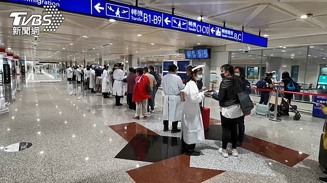 日防陸客急PCR 台淡定「入境不加嚴」僅發快篩 | TVBS | LINE TODAY