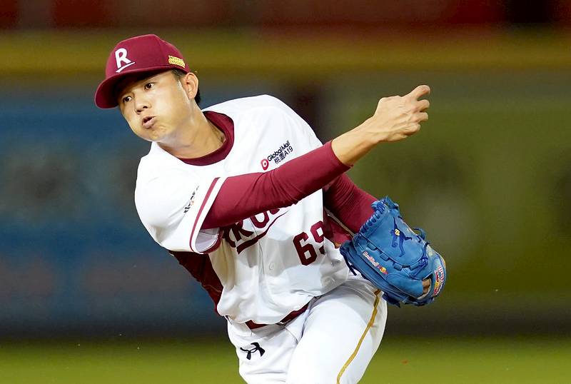 黃子鵬史上最晚台灣大賽登板防禦率王 隔13年本土防禦率王對決 | TSNA | LINE TODAY