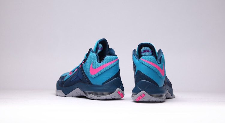 新聞速報/ Nike LeBron Ambassador 7 ’Blue Lagoon’ | LINE購物