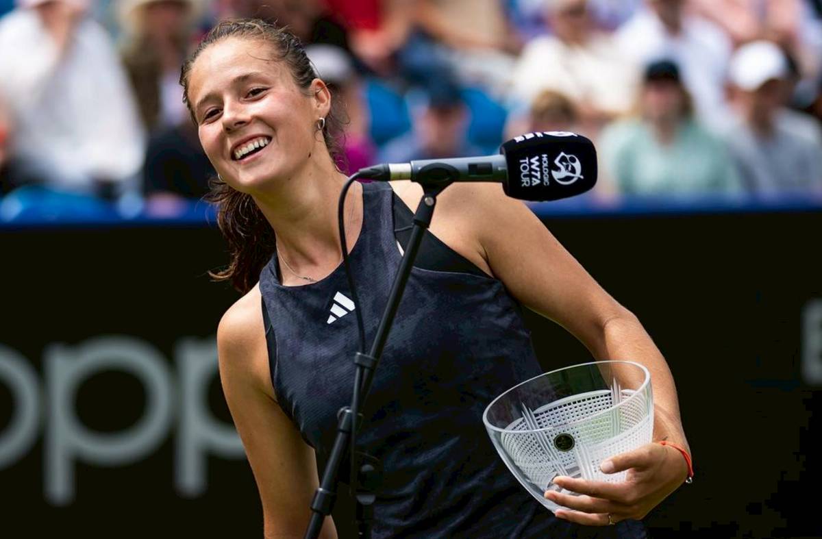 俄羅斯一姐Daria Kasatkina 60分鐘快速晉級溫網第三輪 | TSNA | LINE TODAY