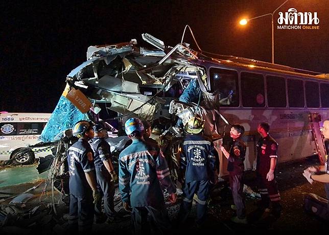 ผู้โดยสาร 32 ชีวิต ระทึก รถทัวร์แพร่-กรุงเทพ ชนพ่วง 18 ล้อ ดับ 1 เจ็บ 6 | MATICHON ONLINE | LINE ...