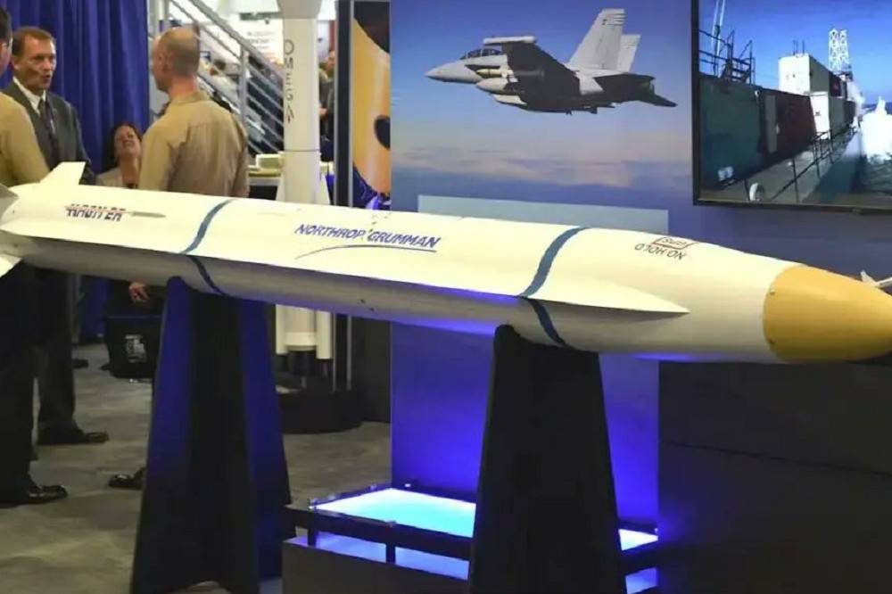 【有片】提升制空能力 荷蘭採購AARGM-ER反輻射增程飛彈 | 上報 | LINE TODAY