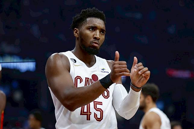 NBA》騎士近14戰13勝 Mitchell、Collins被驅逐出場 | TSNA | LINE TODAY