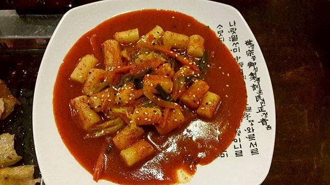 รวมเด็ด 7 ร้านอาหารตามแนวรถไฟฟ้า ขามาขากลับไม่มีหลง