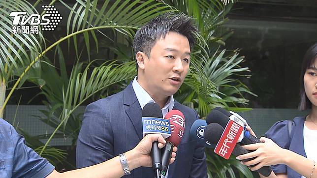 再PO五圖！李正皓批高虹安火速核定都更案 | TVBS | LINE TODAY