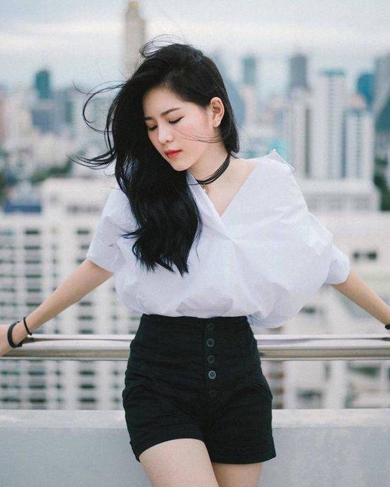 Akeru Feed | รวม 30 ไอเดียแมทช์ " เสื้อเชิ้ตขาว" ให้เก๋ เท่ ไม่เหมือนใคร!