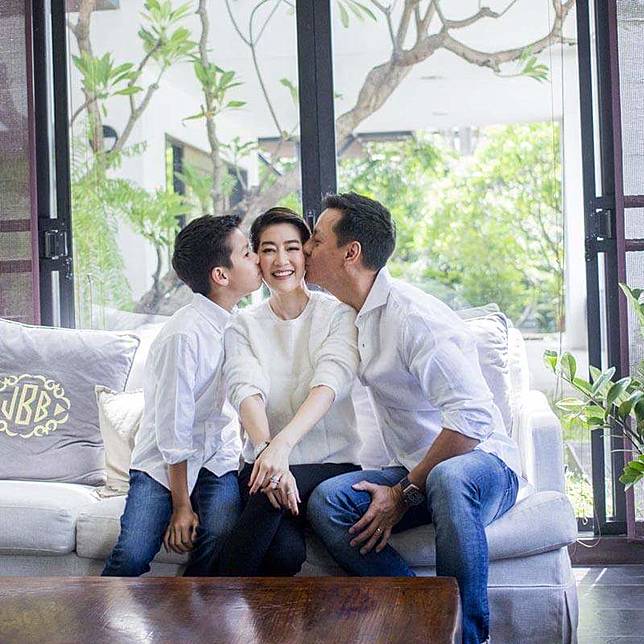 tvpoolonline.com | เปิดบ้าน! เจี๊ยบ หรือ คริส ในละครเลือดข้นคนจาง บอกเลยว่า" หรูหราน่าอยู่มาก