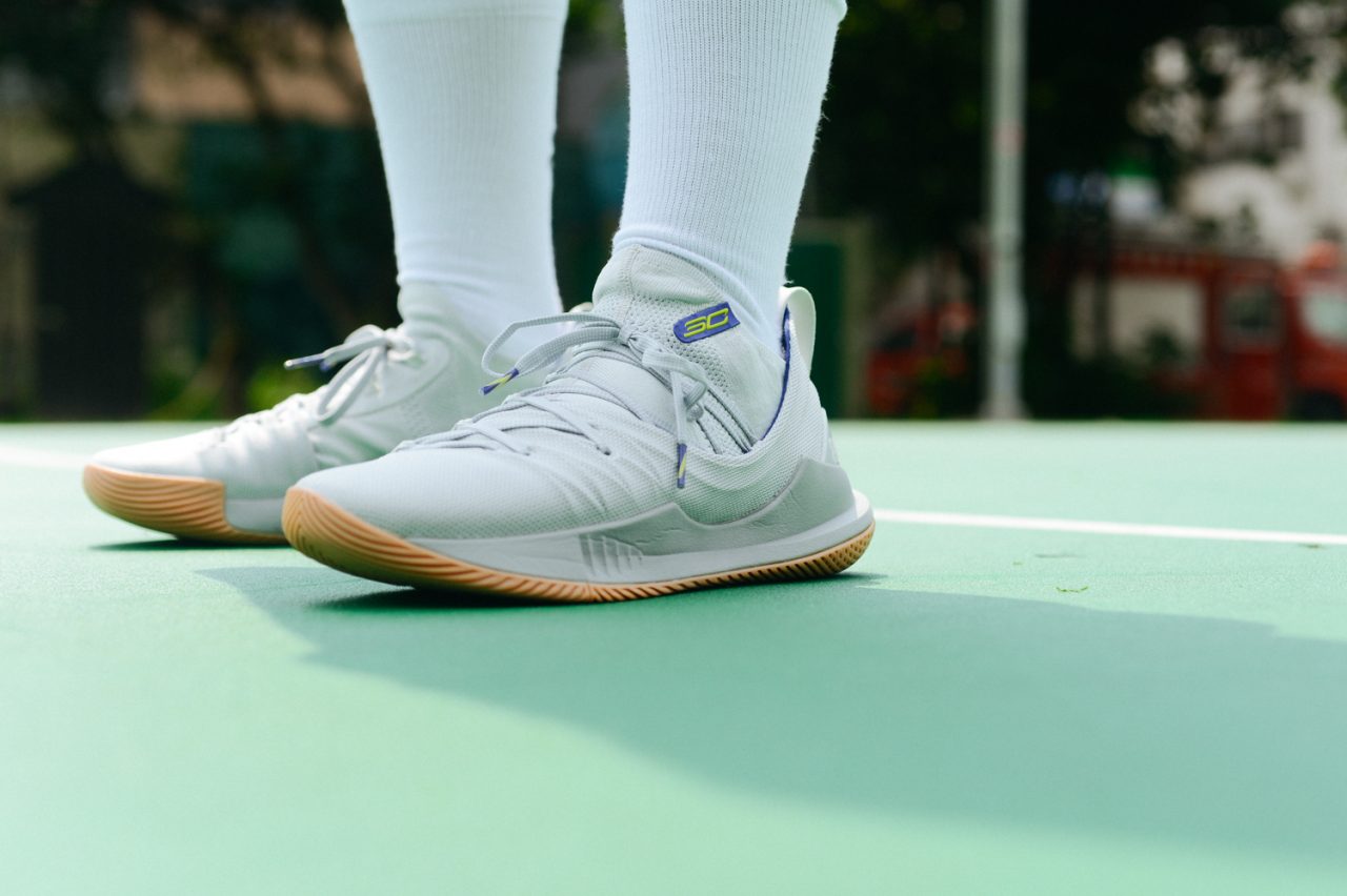 與孩子一同晒一下溫馨 / 我們送你 Under Armour Curry 5 親子共享 - LINE購物