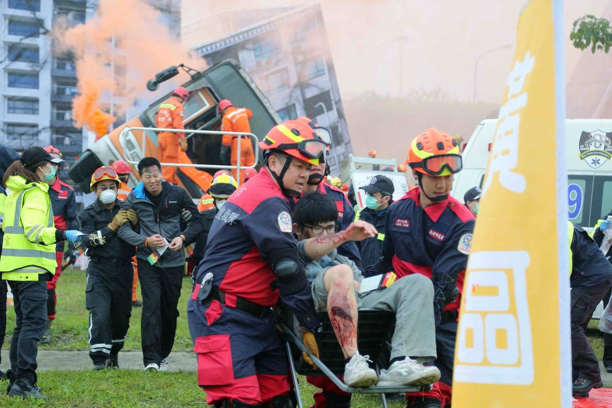 119消防節 侯友宜勉勵拚OHCA救活率世界第一 | 新頭殼 | LINE TODAY