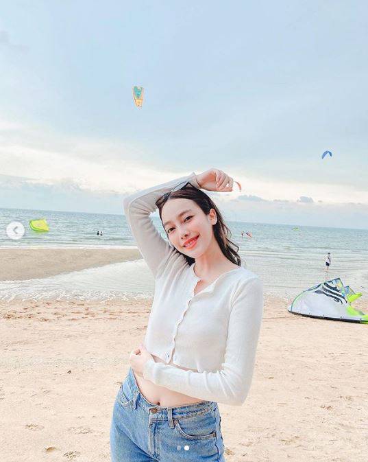 ปั๊วะมาก! " เปรี้ยว ทัศนียา" สวยเอวดีจน " เบลล่า" ยังแซว | UndubZapp | LINE TODAY