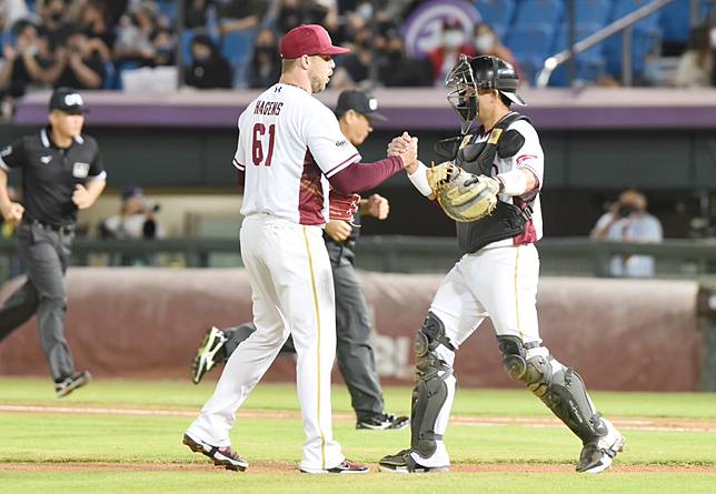 9上4分領先派豪勁卻失2分 樂天曾總談當下調度 | TSNA | LINE TODAY