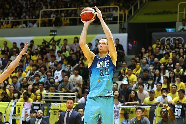 PLG冠軍賽關鍵第5戰 塞瑟夫轟33分助勇士勝出(圖) | 中央通訊社 | LINE TODAY