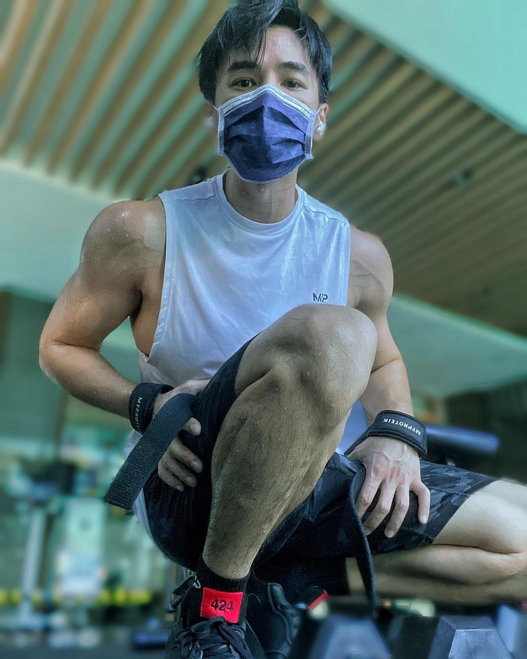 LINE購物｜先LINE購物 再購物 · LINE POINTS回饋賺不停