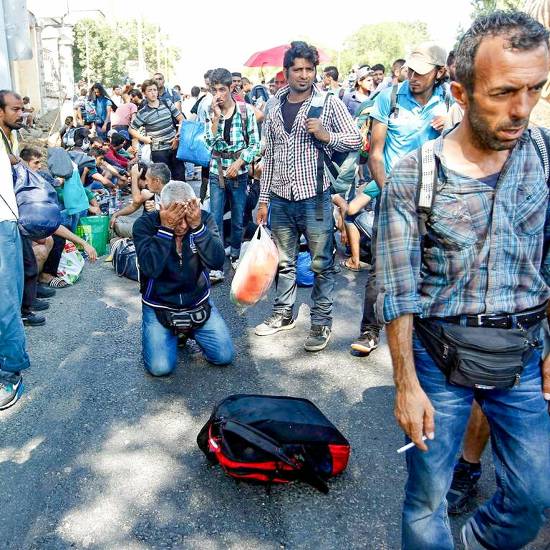 梅克爾「尷尬」了！難民激增的犯罪行為 | Knowing | LINE TODAY