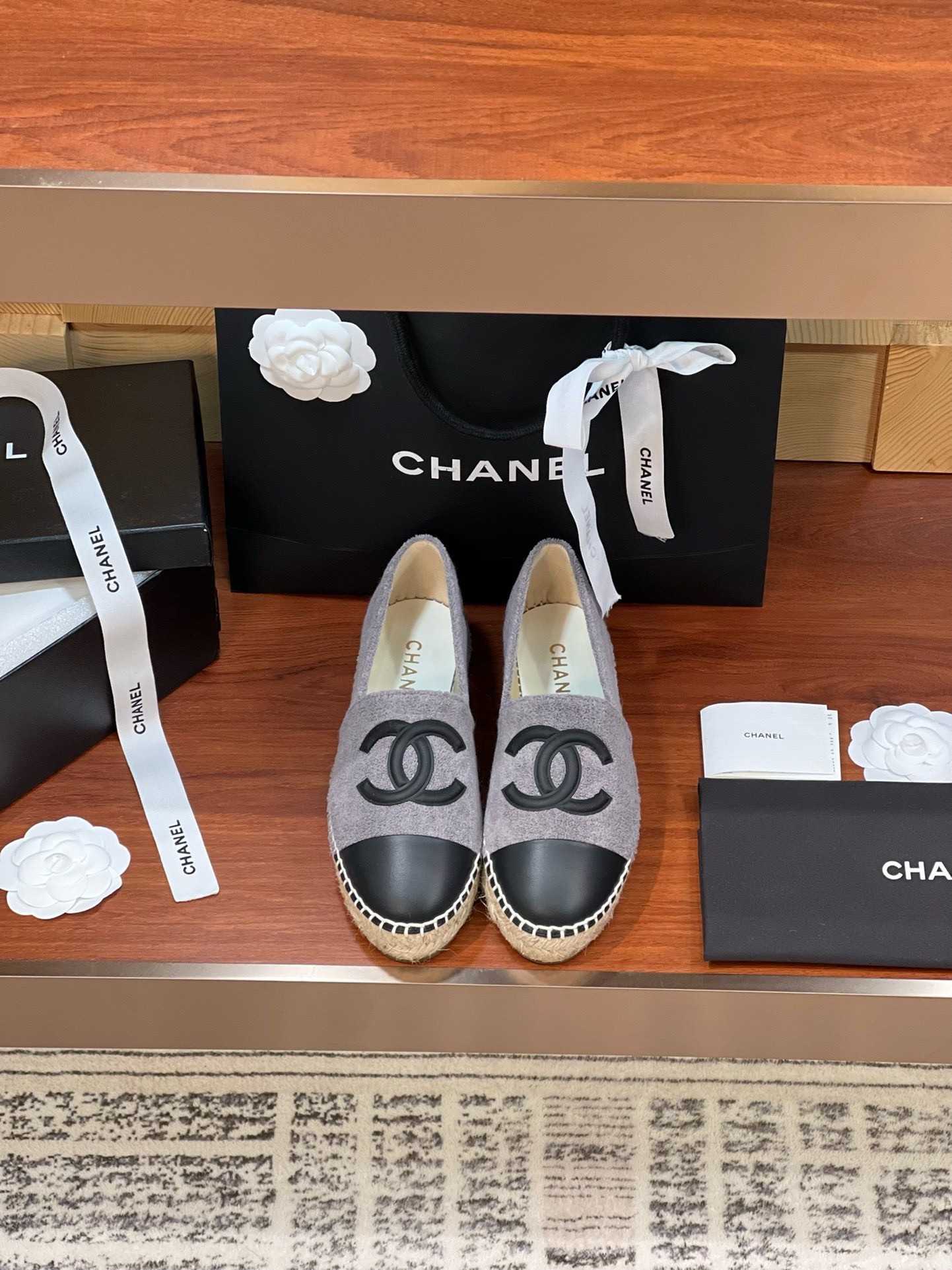 Chanel | LINE SHOPPING