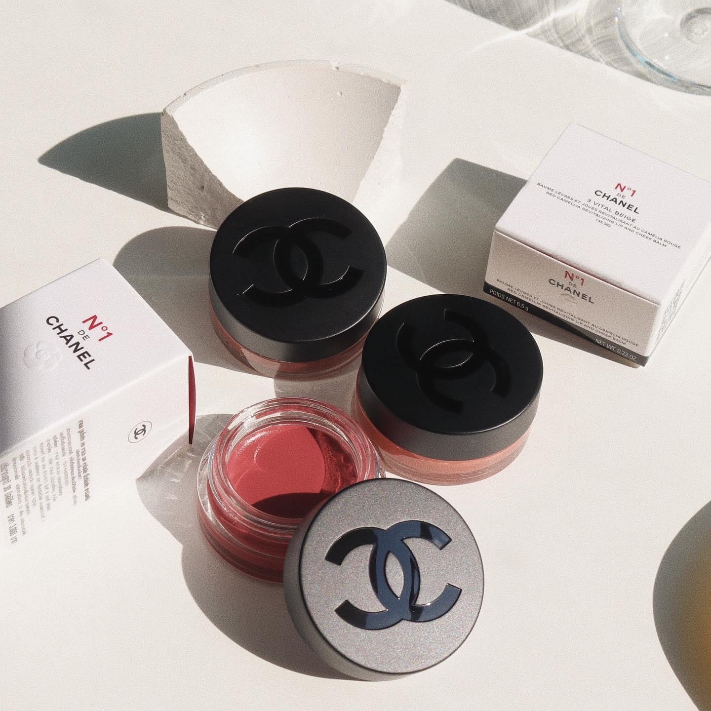 CHANEL N°1 DE CHANEL LIP AND CHEEK BALM Enhances Colour – Nourishes ...