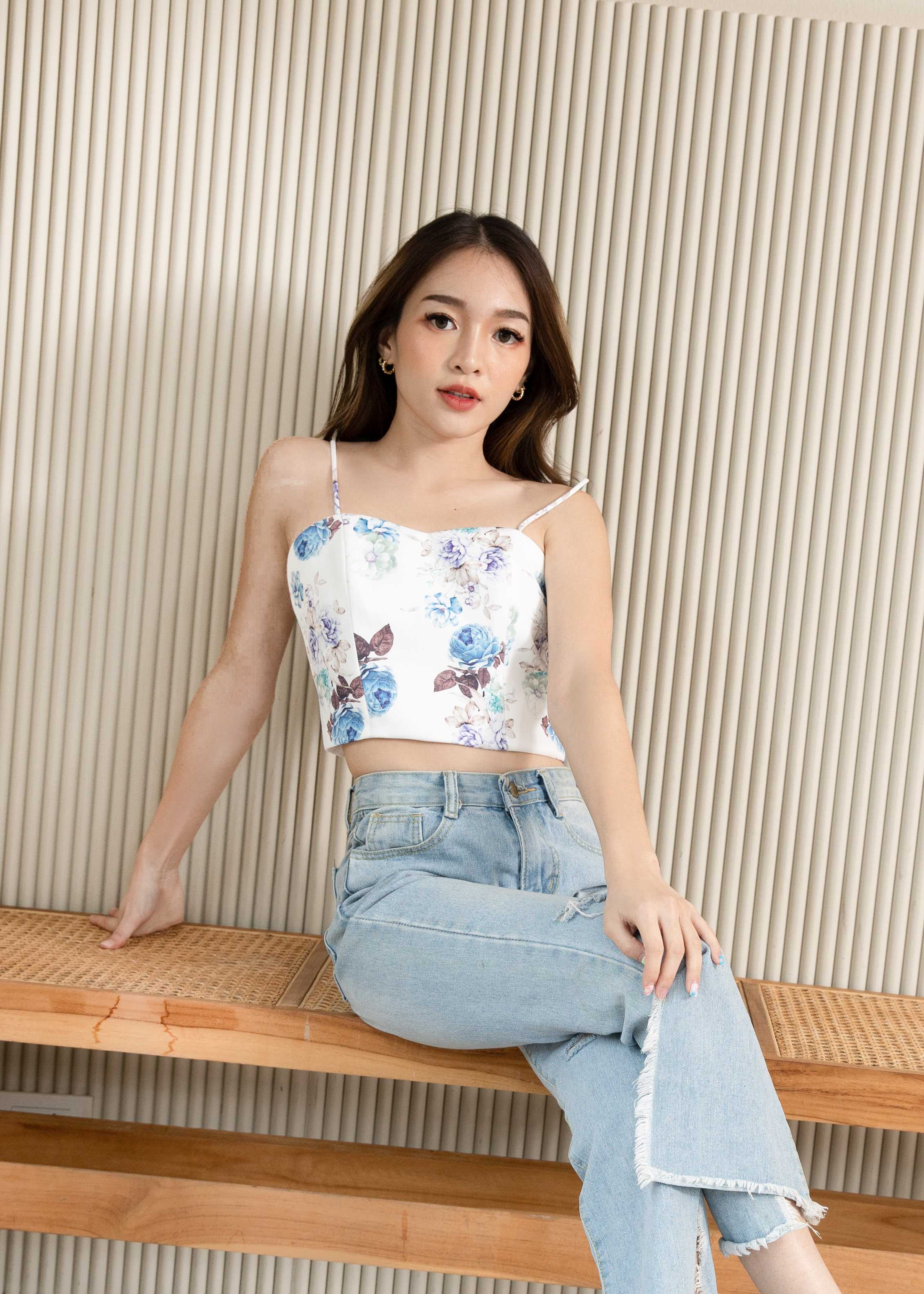 Blue Flower Crop-top | LINE SHOPPING