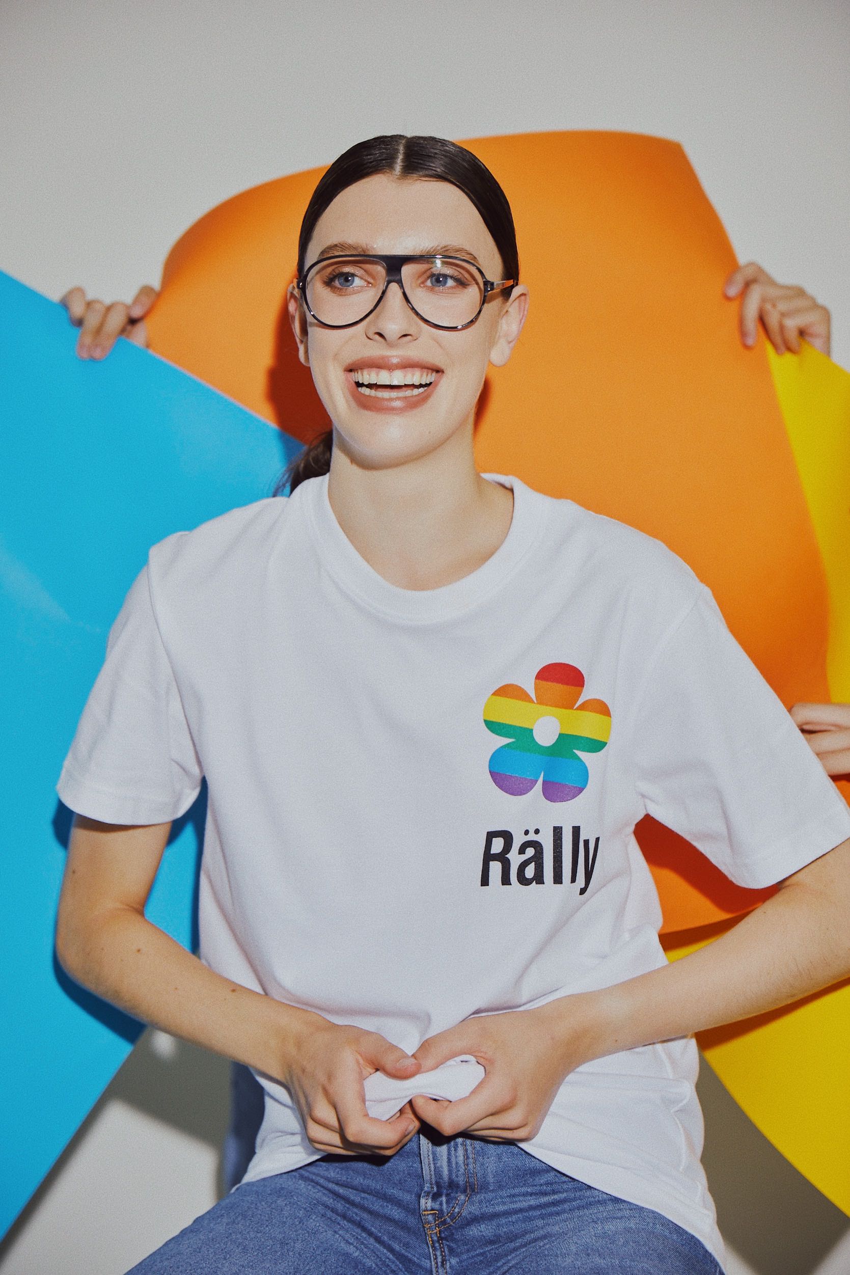Rally - Flower Tee Rainbow | LINE SHOPPING