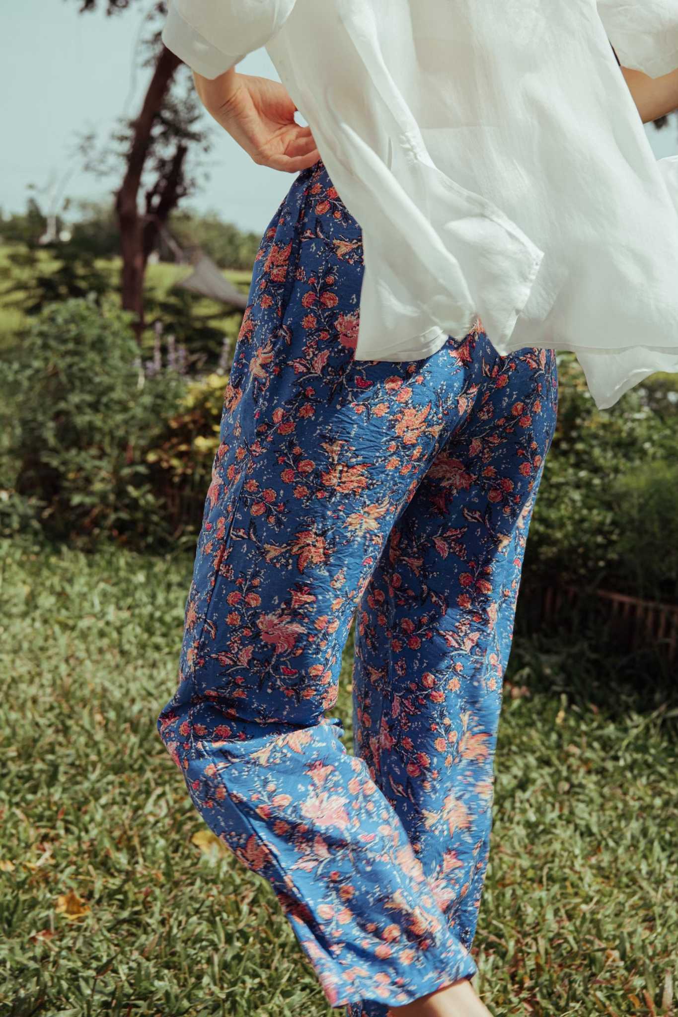 SUNDAY PANTS - COSMOS | LINE SHOPPING
