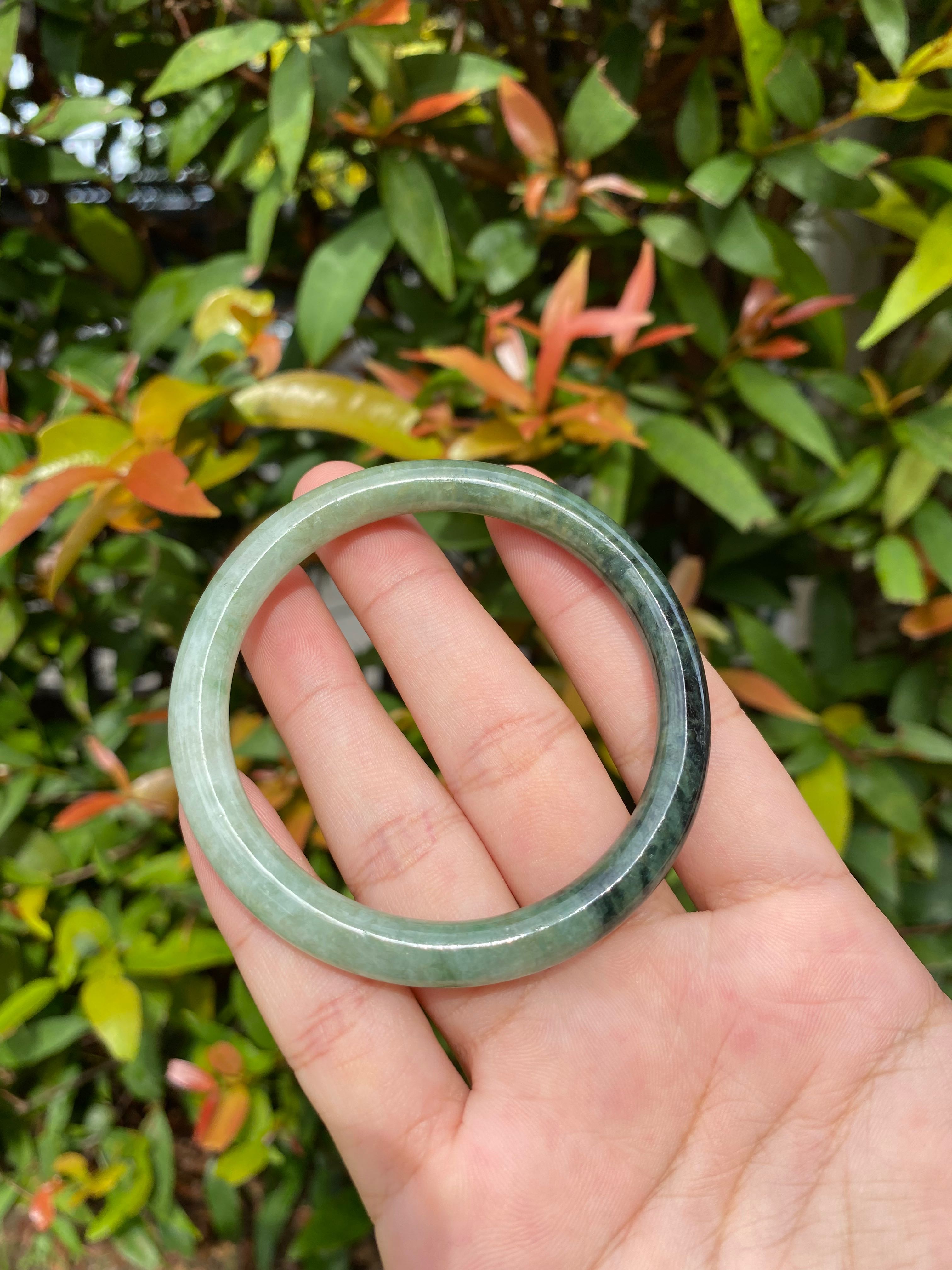 Natural Green Apple Jade Bangle | LINE SHOPPING