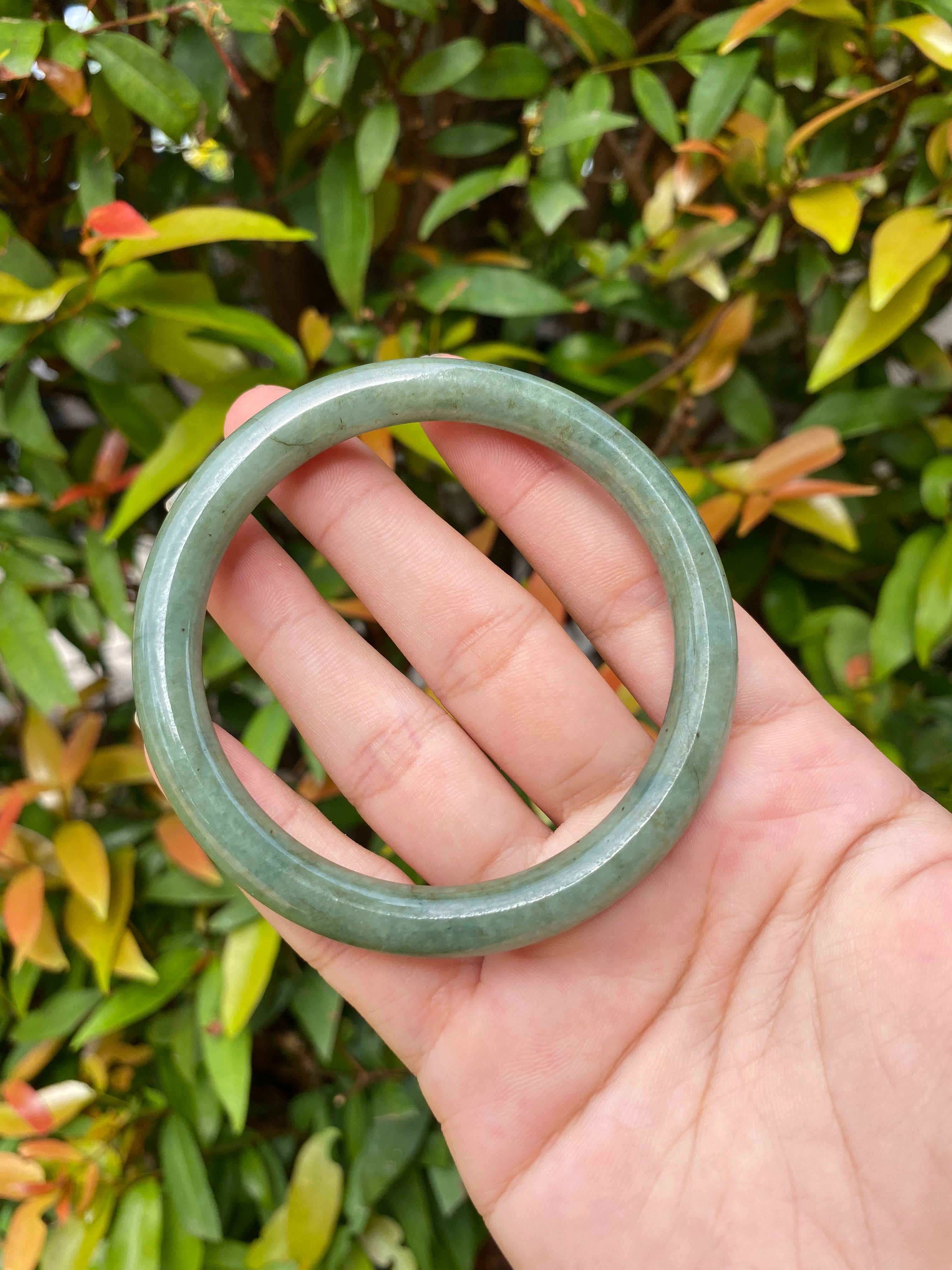 Natural Green Apple Jade Bangle | LINE SHOPPING