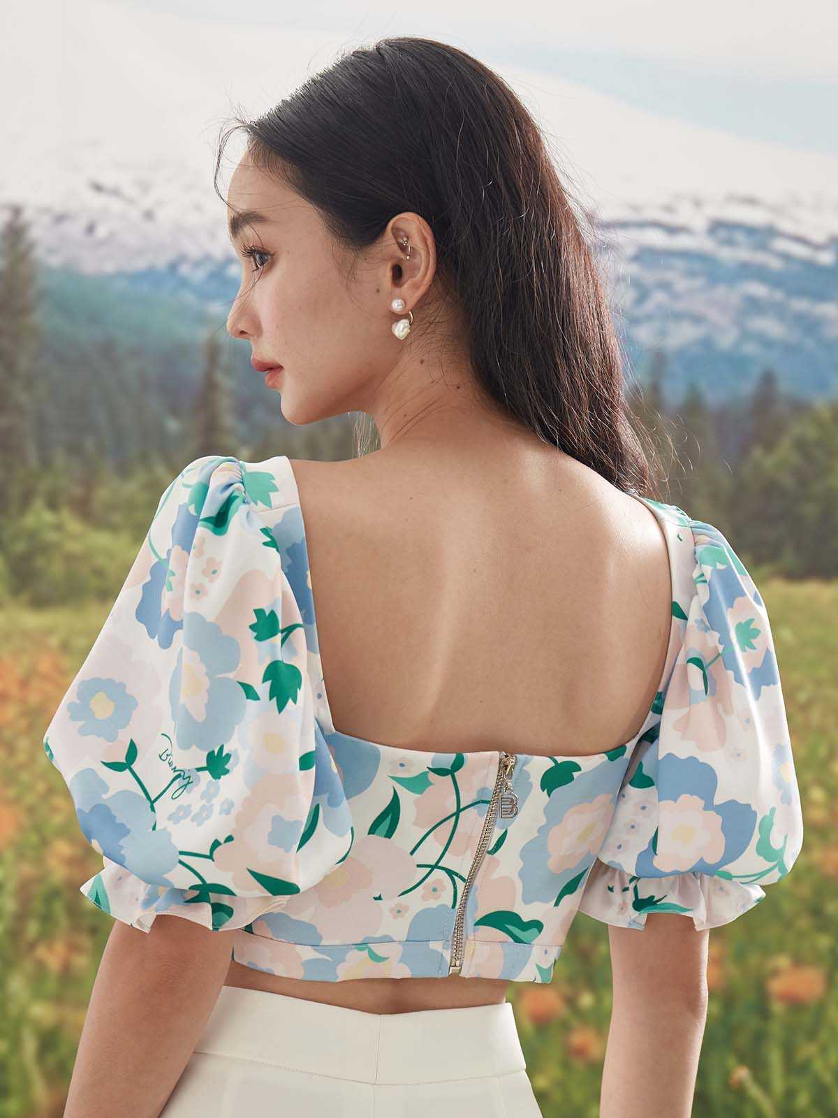 Gerbera Puff Sleeve Crop Top | LINE SHOPPING