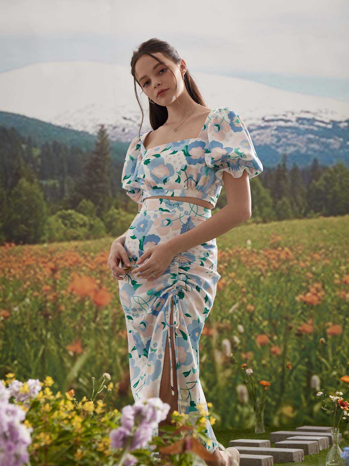 Gerbera Puff Sleeve Crop Top | LINE SHOPPING