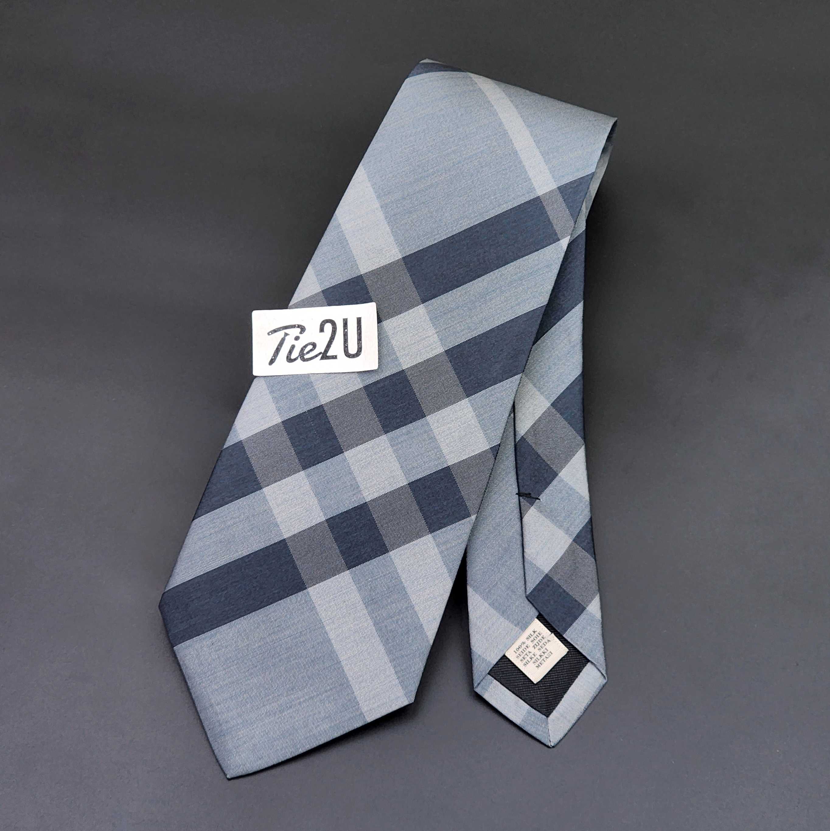 Burberry necktie | LINE SHOPPING
