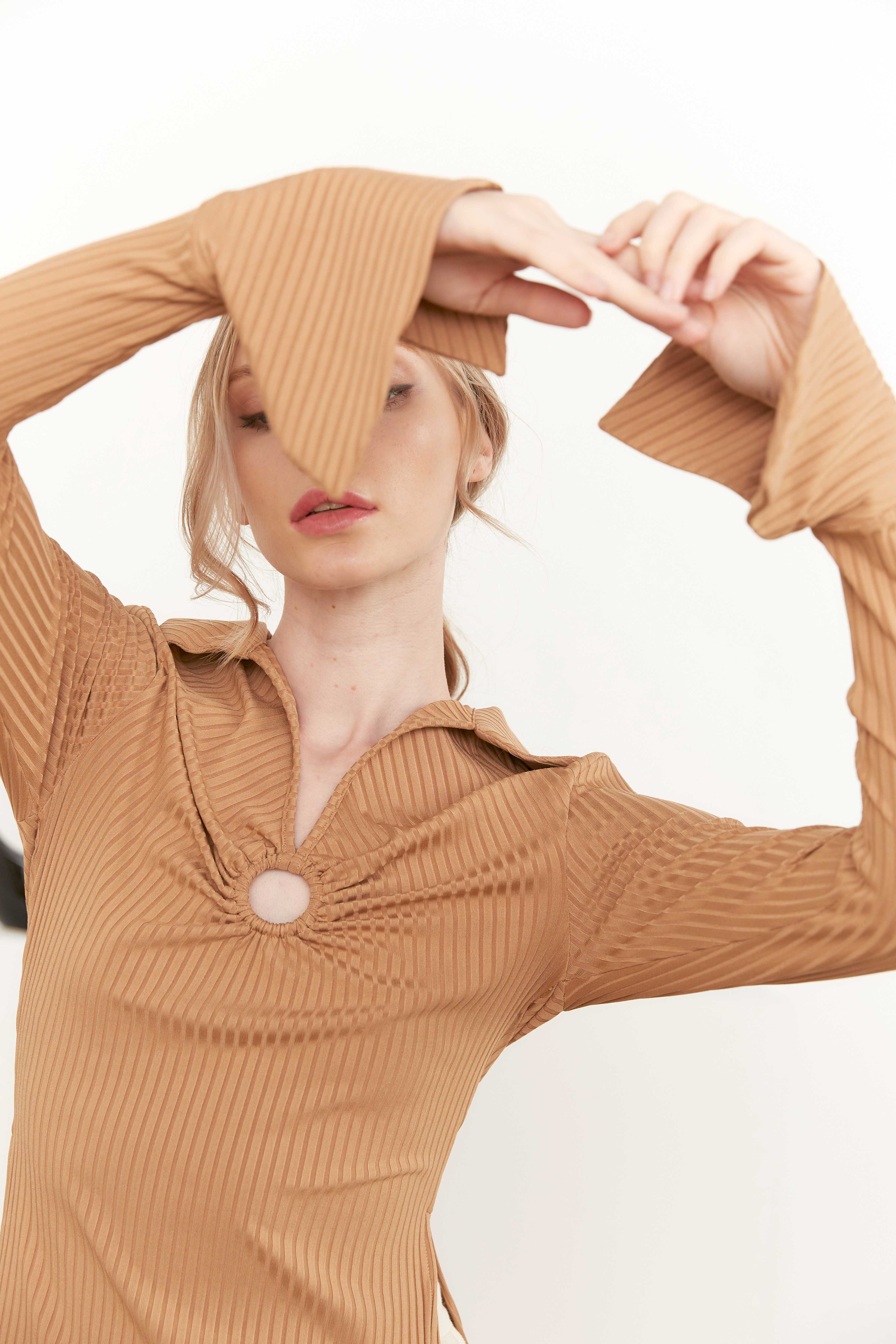 LUNNE RAY TOP CHOCOLATE | LINE SHOPPING